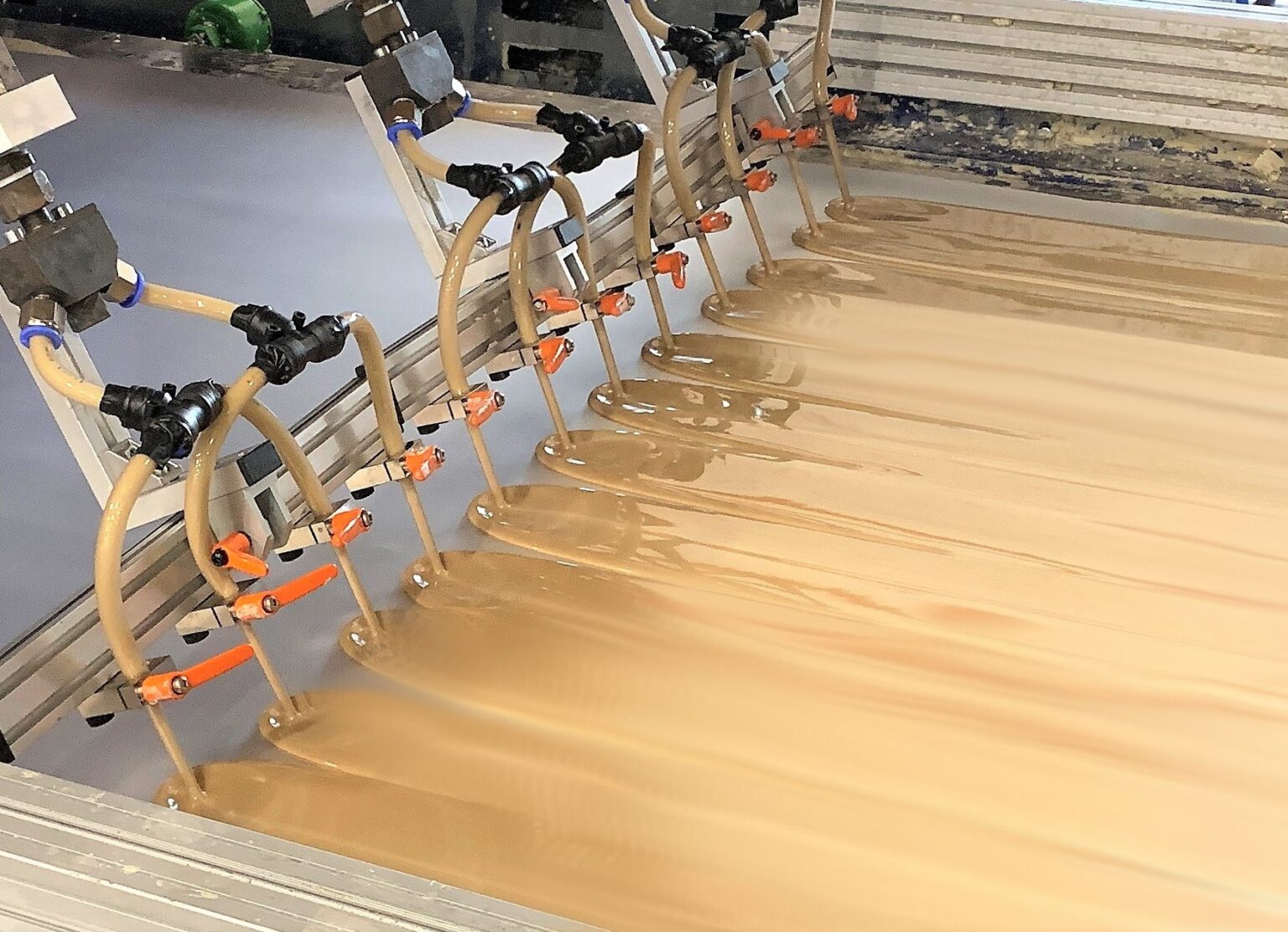 Fixed foam dispenser for flexface panels lines - Pofi